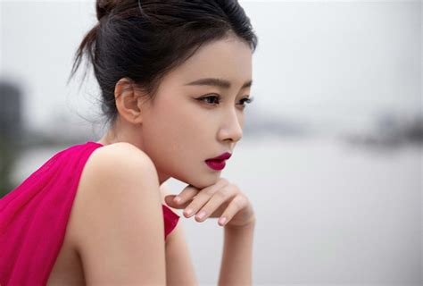 China Entertainment News Sun Yi Poses For Photo Shoot