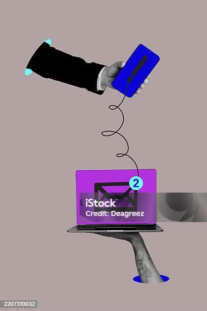 합성물 스케치 이미지 디자인 트렌드 아트웍 콜라주 핸드 홀드 노트북 스마트 폰 연결 이메일 텍스트 텍스트 상자 채팅 통신 2명에 대한 스톡 사진 및 기타 이미지 Istock