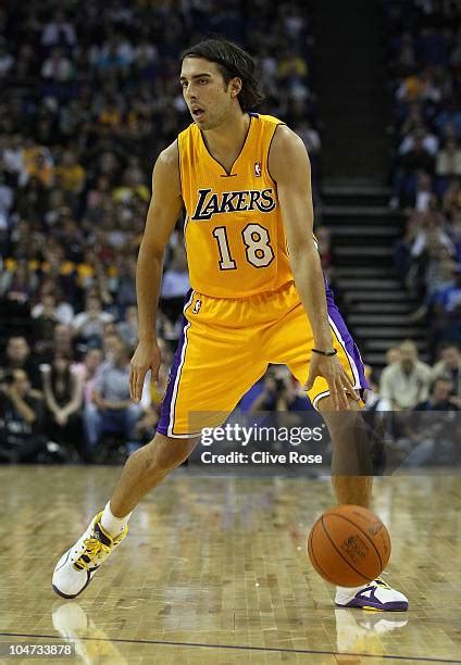 2 378 Los Angeles Lakers Sasha Vujacic Photos And High Res Pictures