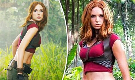 Jumanji Karen Gillan Costume Controversy In Welcome To The Jungle Films Entertainment