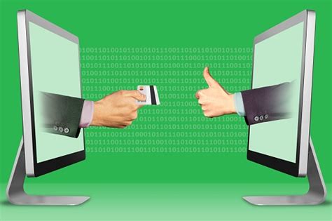 웹 컨셉 디스플레이에서 두 손입니다 한편 신용 카드와 엄지손가락 최대 같은 3 차원 일러스트 레이 션 구매에 대한 스톡 사진 및 기타 이미지 Istock