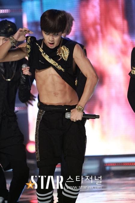 [스타포토] 방탄소년단 복근 노출 쇼챔피언 스타저널