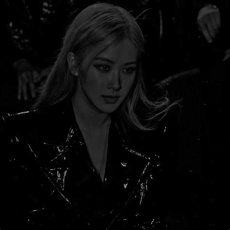Dani ⋆｡˚ Adlı Kullanıcının Blackpink Rose Panosundaki Pin