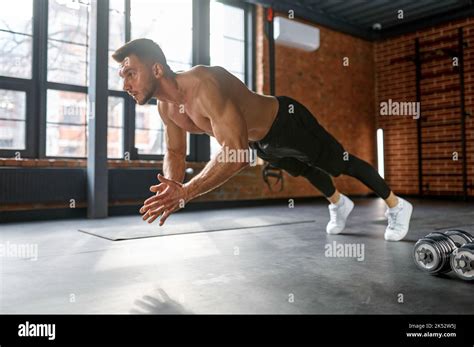 Clapping Push Ups Hi Res Stock Photography And Images Alamy