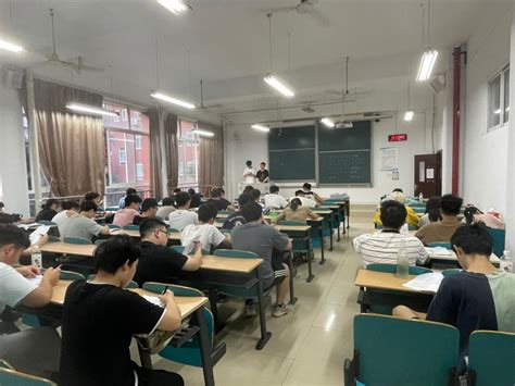 国际工学院组织开展大学英语六级模考系列活动 国际工学院