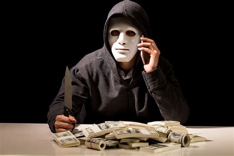 팬데믹 혼란 속 급증한 온라인 거래 사기 사이트 피해도 폭증했다