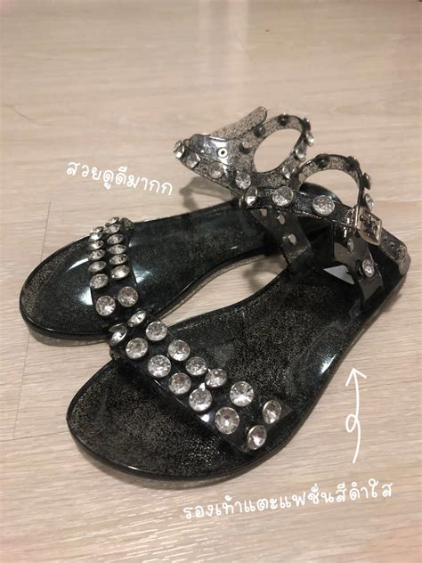 รองเท้าแตะใส่ไปมอ 3 แบบ 3 สไตล์เก๋ๆ💗 แกลเลอรีที่โพสต์โดย Cakennp Lemon8