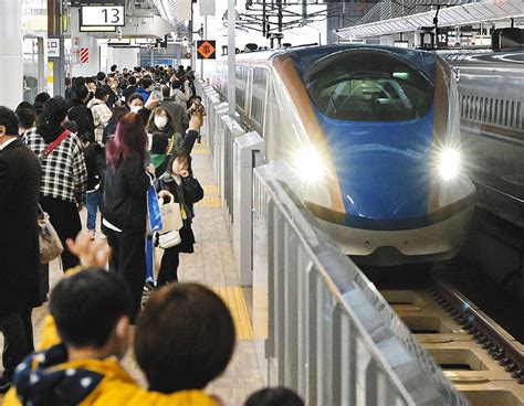 「どんどんにぎわう福井」北陸新幹線敦賀開業1年祝う 復興目指す「輪島朝市」も出店：中日新聞web