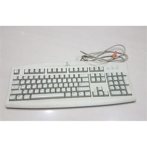 Logitech Deluxe 104 Ps 2 Keyboard Computers And Tech Parts