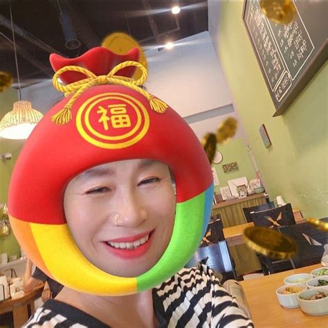 법륜스님 챗gpt에 대한 생각 교육사업을 하고 있는 청년입니다 챗gpt가 저의 멘토 역할을 해 주는데 제가 점점 멍청해지는 것 같고 두려운 마음까지 듭니다” 글자가