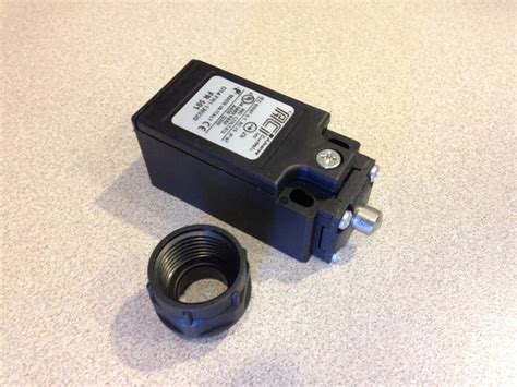 Top Plunger Limit Switch Rodchomper