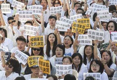 一次看完台灣「同婚專法」政院版草案 同性滿18歲「可結婚、繼承、繼親收養」 爆新聞