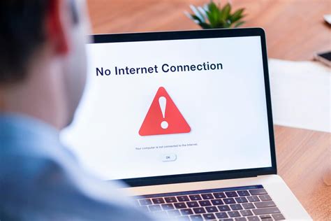 Internet Cut Disrupts Khans ‘virtual Rally