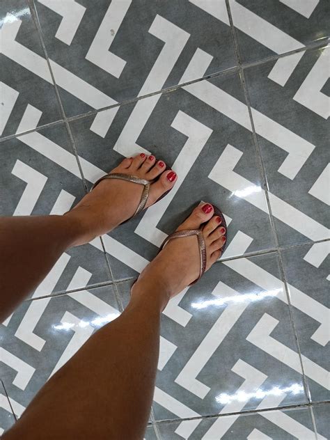 Brown Skin Red Toes 😈 R Asianfeet2