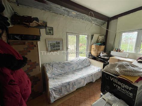 Къща за продажба в с Светлина Едноетажна къща 70 кв м РЗП 2000 кв м двор Къщи Вили С