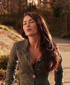 Megan Fox Running  Every Detail About Machine Gun Kelly And Megan