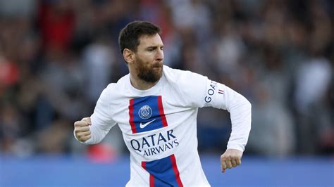 Аплодисменти и шпалир за Меси при завръщането му в ПСЖ ВИДЕО Старият континент Спорт