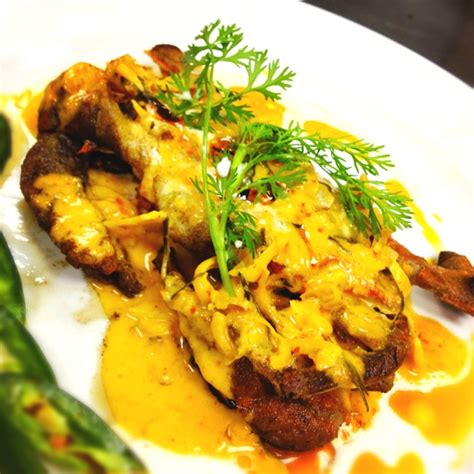 Chu Chee Pu Nim Soft Shell Crab In Classic Thai Chu Chee Curry