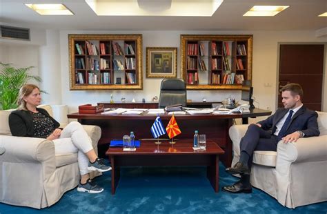 Муцунски се сретна со грчката амбасадорка ја уверувал во добрососедски односи Независен Весник