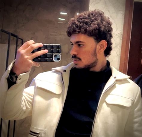 Thakur Anmol Soam Thakurlovepratap • Instagram Photos And Videos