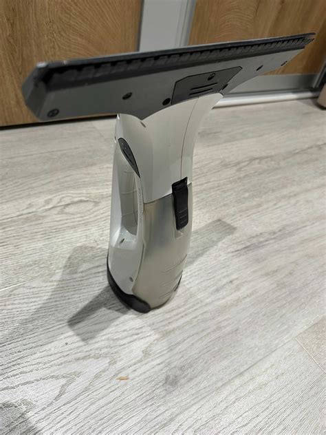 Уред за почистване на прозорци Karcher Wv 2 Стъклочистачка гр Русе Чародейка Север • Olx Bg