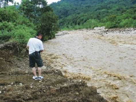 Casas Inundadas Por El Desbordamiento De Ríos La Nación