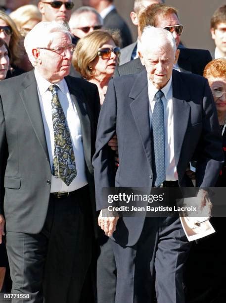 Farrah Fawcett Funeral Photos And Premium High Res Pictures Getty Images
