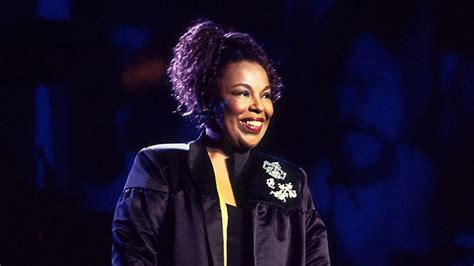 Roberta Flack Iconic Voice Of Soul Passes Away At 88