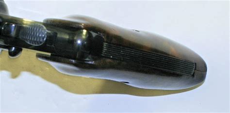 Colt Python 2020 Or Original Python Target Style Claro Walnut Grips