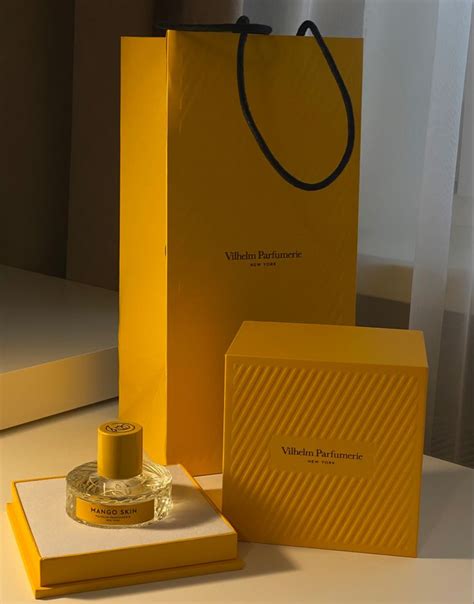 Пин от пользователя Nagi на доске Parfums в 2024 г | Косметика для ...