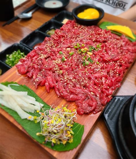 가성비 좋은 신촌 육회 맛집 육회본가 네이버 블로그