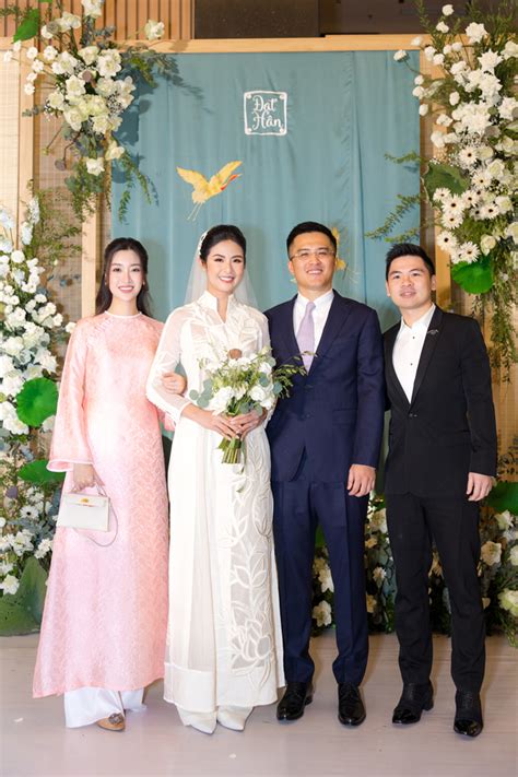 Đỗ Mỹ Linh Và Chồng Chủ Tịch Hn Fc Hiếm Hoi Sánh đôi Công Khai