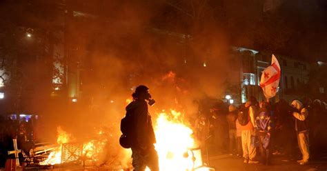 აქციებზე სისხლის სამართლით დაკავებულ 3 პირს პატიმრობა შეუფარდეს