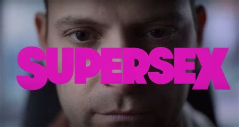 Esce Su Netflix Supersex La Serie Sulla Vita Del Pornostar Rocco Siffredi Il Notiziario
