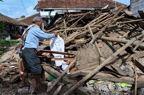 Terremoto En Indonesia Deja 268 Muertos Y Cientos De Heridos