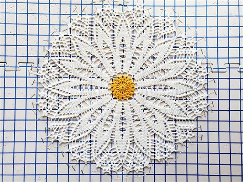 Daisy Doily Handmadebyraine