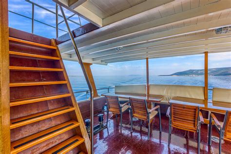 Linda Deck Sur La Route