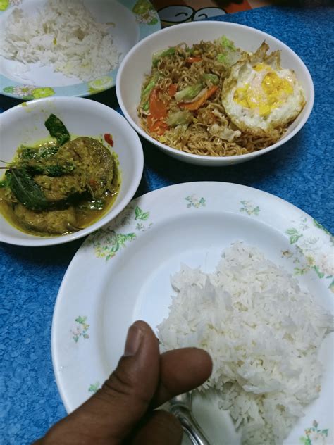 ចូល ចិត្ត ណាស់ ឆា មី ឆ្ងាញ់🥰😋 ប្រុសយ៉ា ផលិតវីដេអូ Facebook