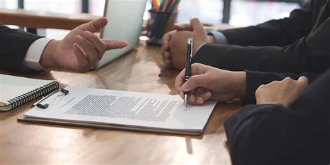 قرارداد حق العمل کاری مؤسسه دادبانان