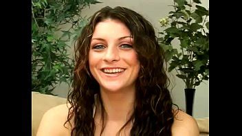 Linda Chica Morena Con Grandes Ojos Azules Jordan O Neal Necesita Una Buena Polla Cabalgando De