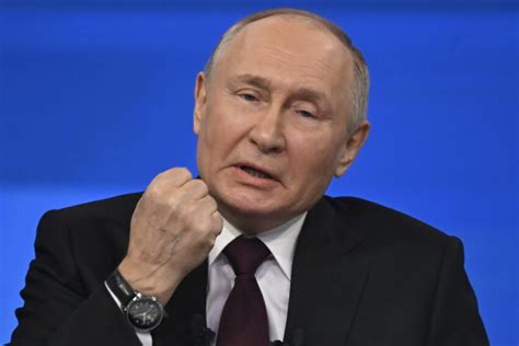 Putin Poised To Unleash Cyber Attacks On Uk Minister Warns