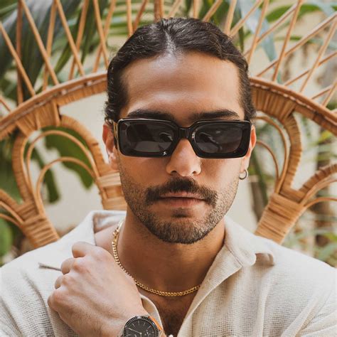 دوبینی چشم چه دلایلی دارد ؟ 5 روش درمان دو بینی چشم Komolife