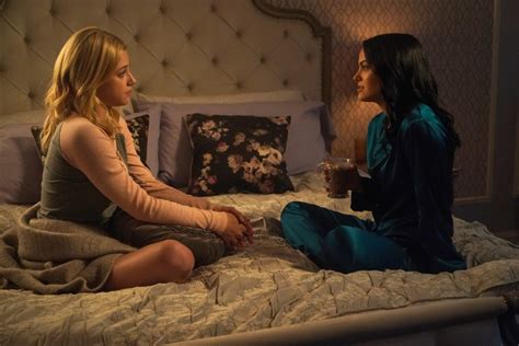 Riverdale Is Digging Into Secrets In The Newest Episode Photos The Nerdy