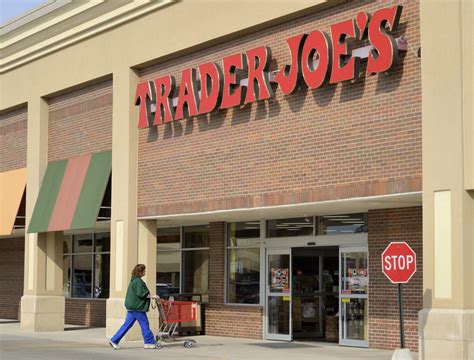 The Best Trader Joes Cheeses According To A Professional Cheesemonger