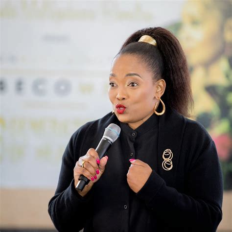 Shes Got Moves Ayanda Borothos Pansula Dance Breaks Insta Video Reny Styles