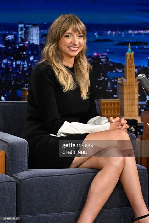 Actress And Comedian Lauren Lapkus During An Interview On Monday News Photo Getty Images