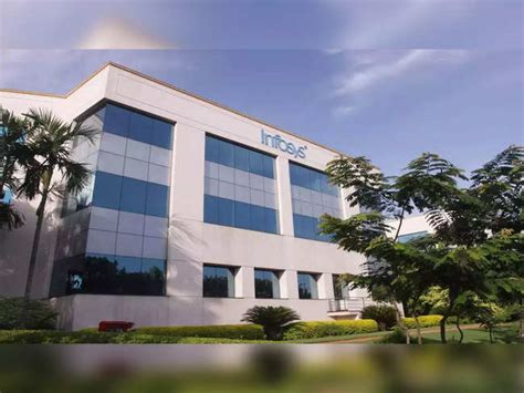 ravi kumar s resigns infosys president ravi kumar s quits after 20