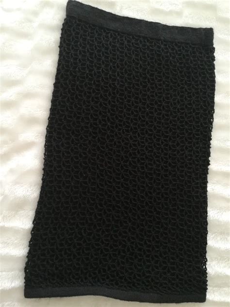 юбочка связана спицами и сверху узор крючком