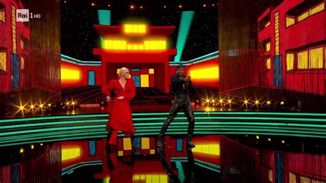 Paola Barale Ballando Ottobre Video E Gallery