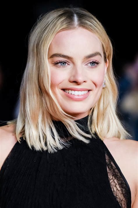 Margot Robbies Hairstyles And Hair Colors Steal Her Style